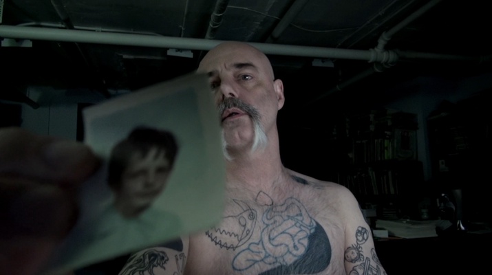 Steve Reinke: Der Mann und der Mikroorganismus - oe1.ORF.at